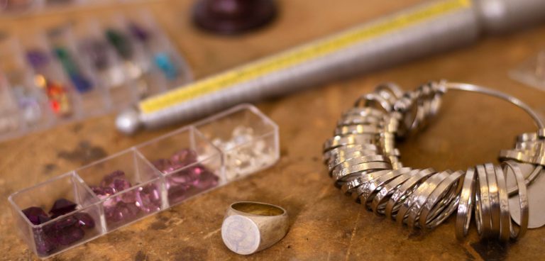 5 Expert Tips to Optimize Your Jewelry Inventory Management | GOIS